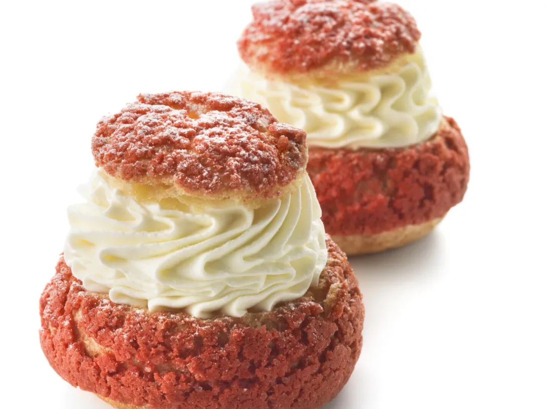 A Recipe for Red velvet choux | Debic
